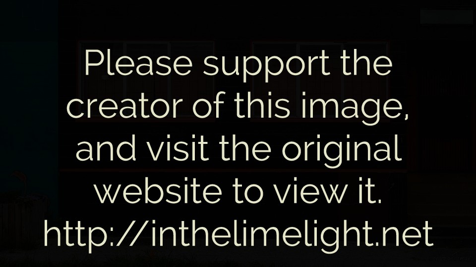 Complementary Grungy Building | Jonathan Timar